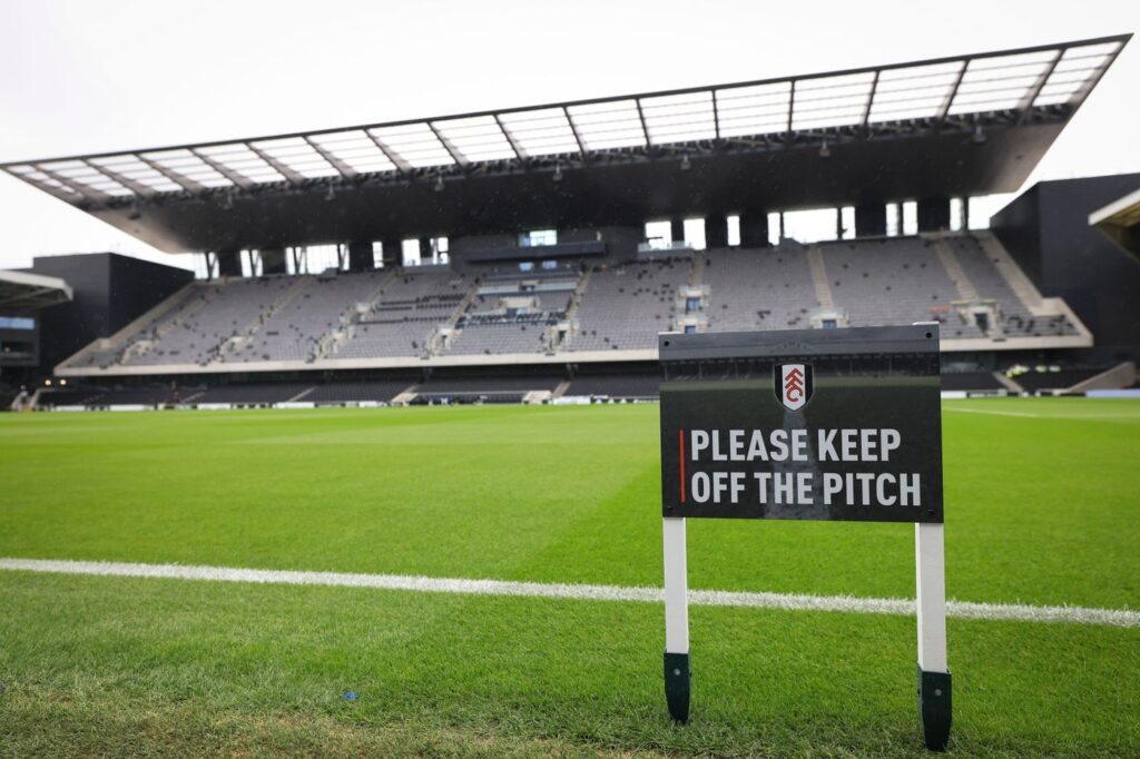 Fulham stand | Untold Arsenal: Supporting the club, the manager and the ...